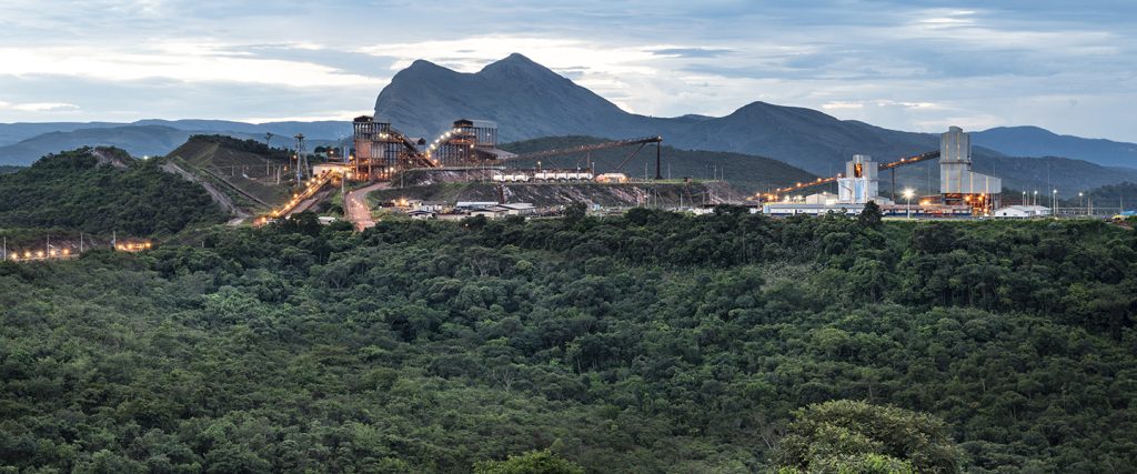 Anglo American to acquire Vale's Serpentina iron ore resource for Minas ...